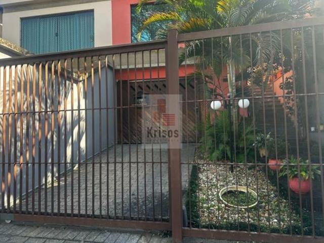 Sobrado a venda no Jardim das vertentes, 3 suítes, 3 vagas !