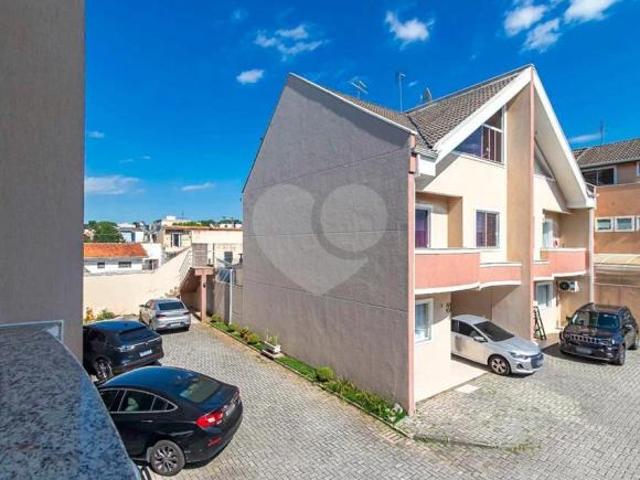 Sobrado com 3 quartos e 159 m² à venda em Jardim das Américas, Curitiba