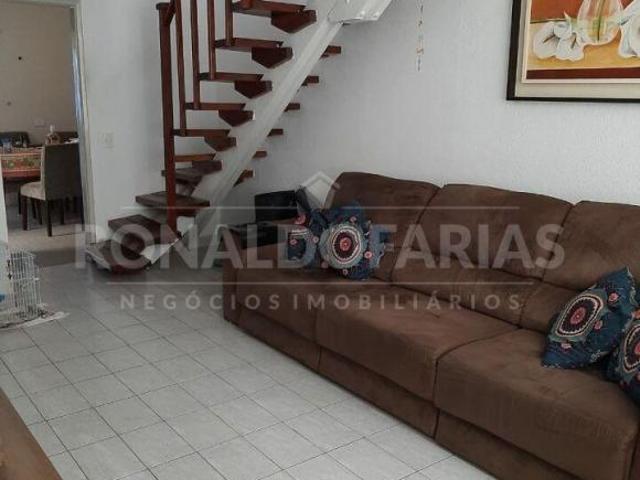 Sobrado a venda no Jardim das Imbuias,Vila São Jose com 2 dormes 2 vagas