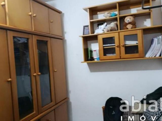Sobrado à venda no Jardim Irapuã 2 dormitórios, quintal e sacada