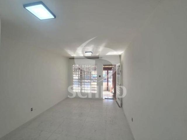 Sobrado à Venda no Jardim Prudência 03 dormitórios, 04 garagens, 140m²