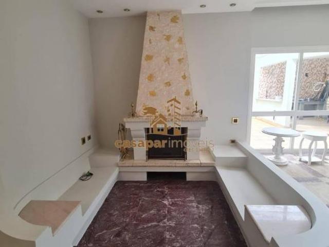 Sobrado à Venda no Jardim São Caetano, 347m² com 4 Dormitórios e 4 Vagas