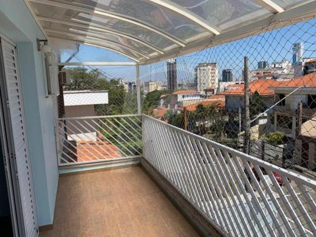 Sobrado a venda no Jardim São Paulo, 3 quartos, sendo 1 suíte, 2 vagas, sacada e churrasqueira