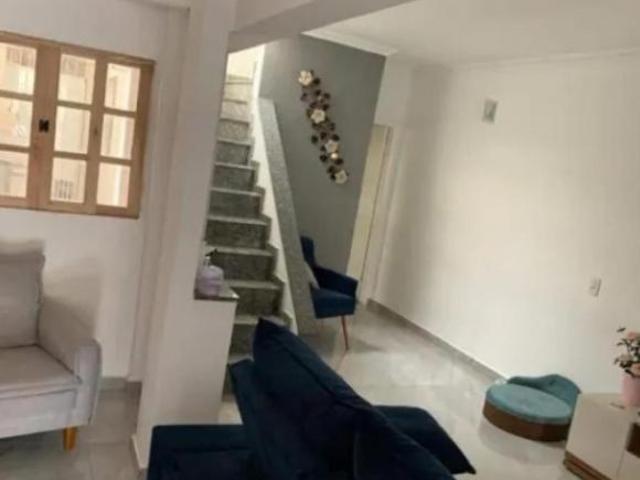 Sobrado à venda no Jardim Santa Rosa, Taboão da Serra 3 dormitórios, suíte e 3 vagas