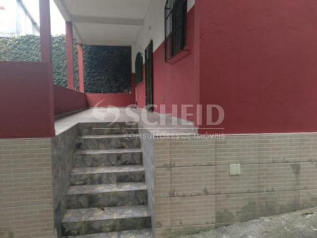 Sobrado á venda no Jardim Santa Tereza
