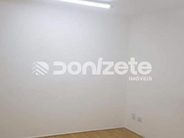 Sobrado à Venda no Jardim Santo André – 316 m² Úteis, 11 salas, 2 Vagas