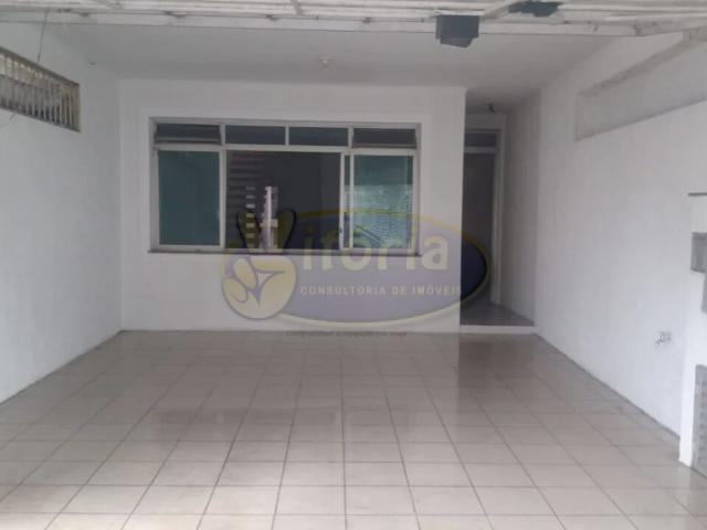 Sobrado a venda no Jardim Santo André 3 Dorms