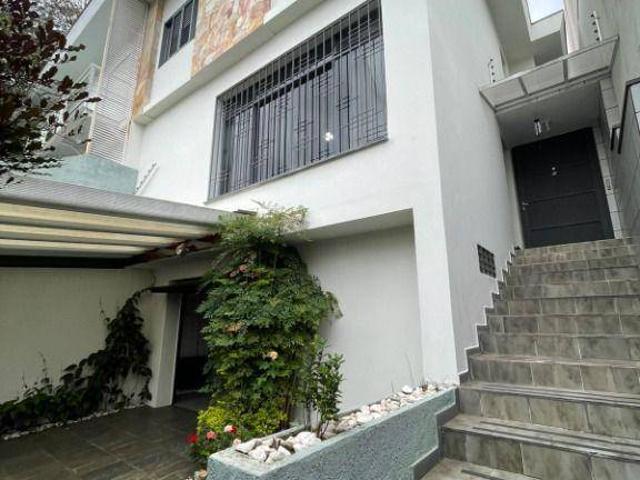 Sobrado a venda no Jardim Santo André 3 Dorms