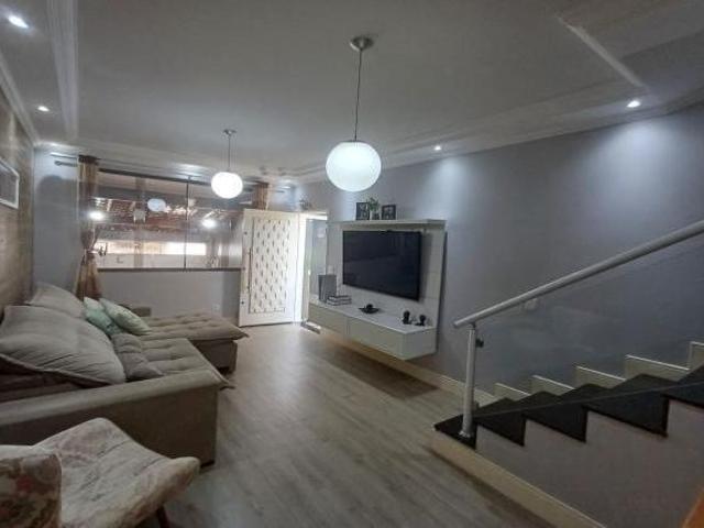 Sobrado à venda no Jardim Vista Linda na Rua Dois Vizinhos