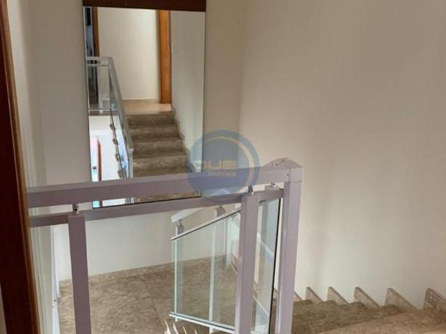 Sobrado à venda no Jardins do Império ? 2 dormitórios, suíte master com closet e hidro, piscina e go