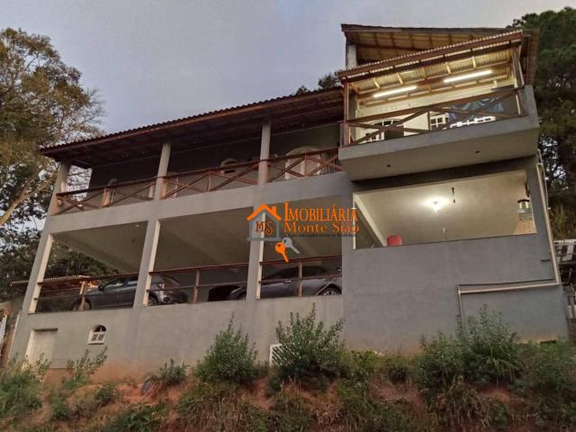 Sobrado a venda no Luiz Fagundes Mairiporã 3 Dorms