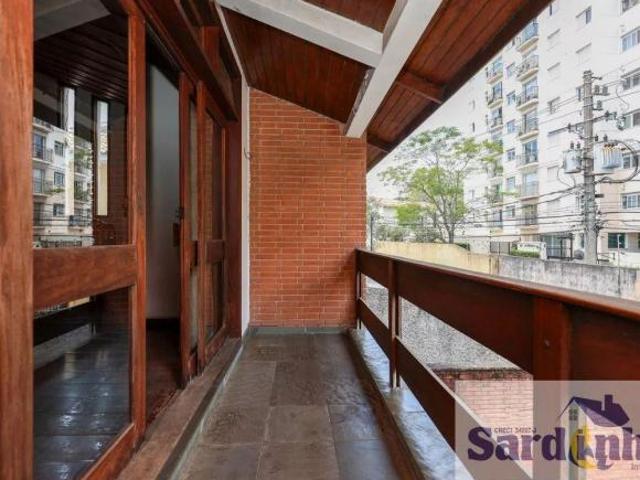 Sobrado à Venda no Morumbi, SP: 5 Quartos, 223m², R$1.590.000