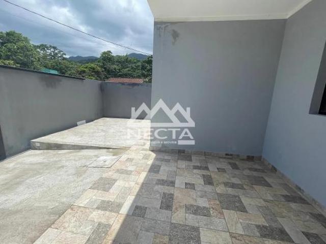 Sobrado à Venda no Massaguaçu com 3 Suítes e Espaço para Piscina