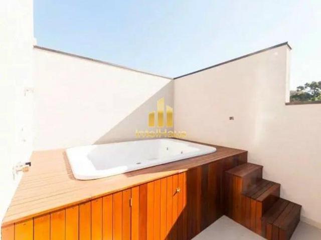 Sobrado à venda no Mercês | 3 suítes | 3 vagas | 156,68 m²