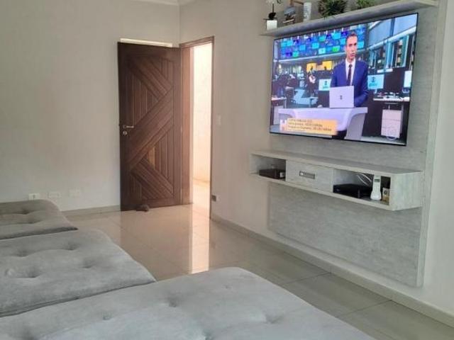 Sobrado à venda no SBC, 214m² 3 Dormitórios 1 Suíte e Vaga para 4 Veículos