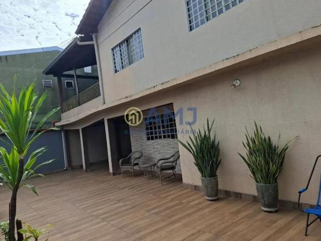 Sobrado à venda no setor São Francisco