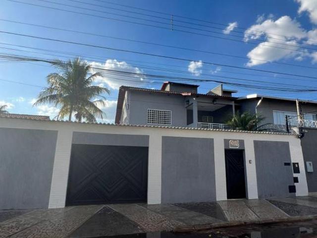 Sobrado à Venda no Setor Vila Lucy | Goiânia GO