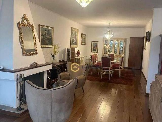 Sobrado à venda no Pacaembú 3 suites/ 4 vagas