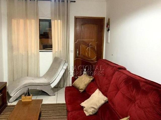 Sobrado à venda no Parque Oratório – 122m², 3 dormitórios e churrasqueira