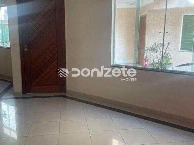 Sobrado à Venda no Parque Bandeirante, Santo André – 3 Quartos, 3 Vagas