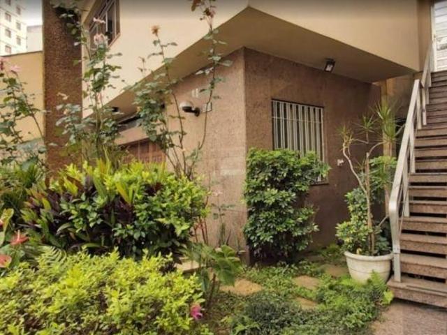 Sobrado à venda no Parque da Mooca ? Rua Emboaçava | 4 dormitórios | 6 vagas | 290m²