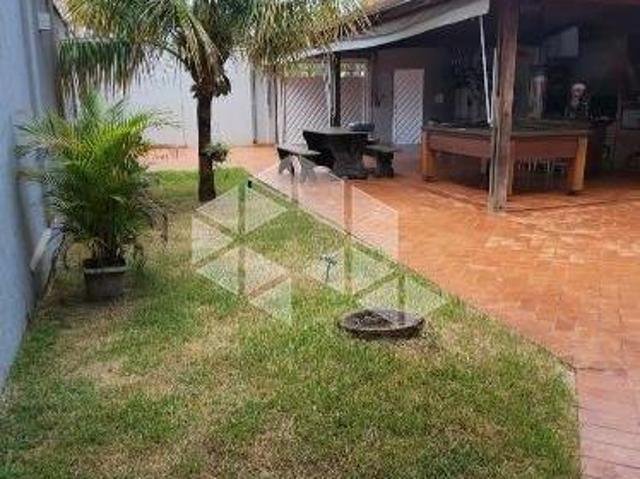 SOBRADO Á VENDA NO PARQUE DOS LAGOS, 3 QUARTOS, SENDO 1 SUÍTE, 4 VAGAS