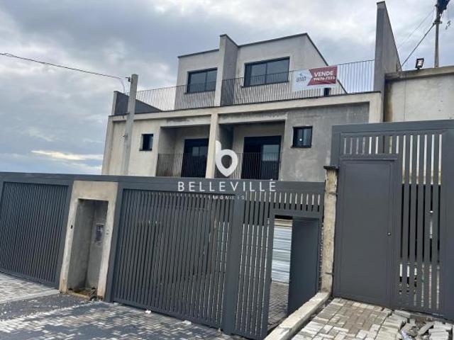 Sobrado a venda no Pilarzinho com 3 Quartos, sendo
