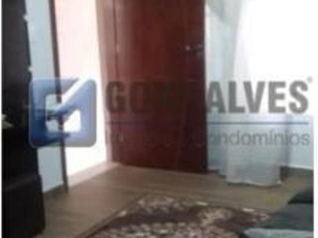 Sobrado à venda no Planalto, SBC — 2 quartos, 2 vagas, piso porcelanato