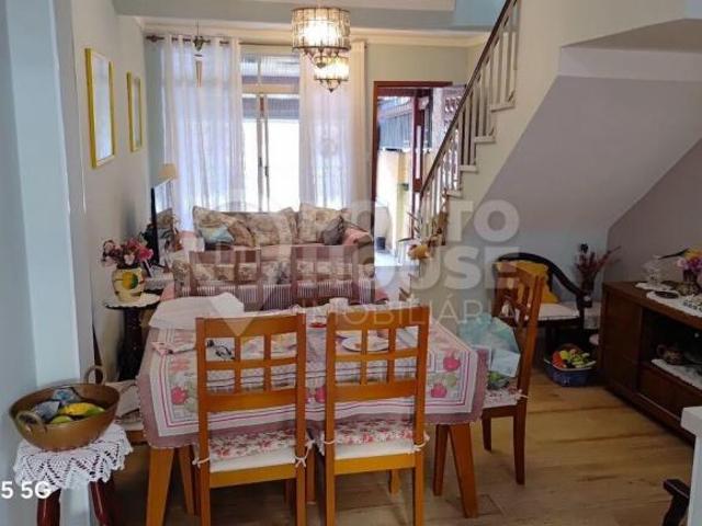 Sobrado a venda no Planalto Paulista, 90m², 02 dormitórios, 01 vaga