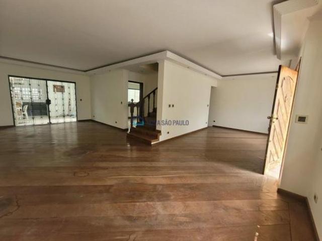 Sobrado a venda no Planalto Paulista No melhor trecho da Avenida Nhandú !