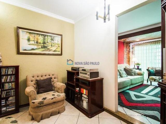 Sobrado à Venda no Planaltinho, 4 dorm. 2 suítes, 2 vagas