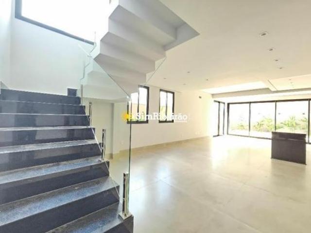 Sobrado a venda no Quinta dos Ventos. Bairro Vila do Golf
