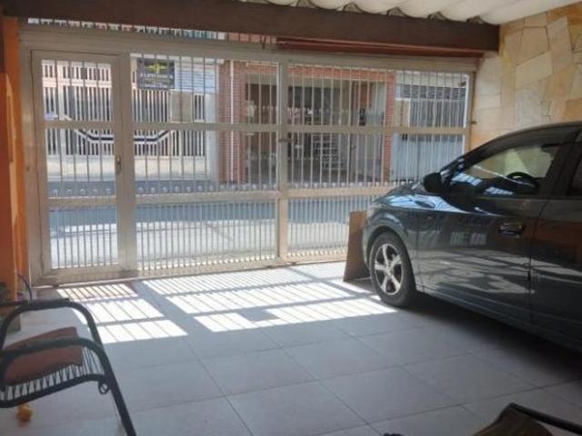 Sobrado A Venda No Rochdale Com 3 Quartos