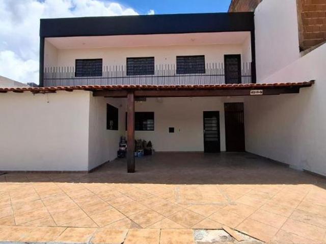 SOBRADO À VENDA NO RECANTO DAS EMAS QR 403