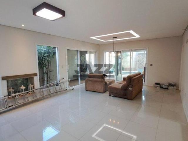 Sobrado à venda no Residencial Jacarandás, em Paulínia