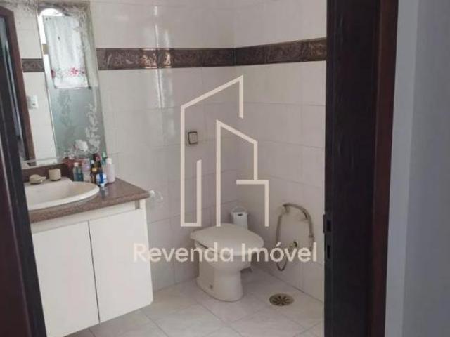 Sobrado à venda no Rio Pequeno com 200m² 3 dormitórios 1 suíte 3 banheiros 6 vagas