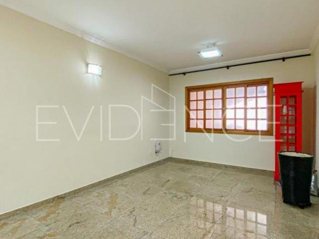 Sobrado à venda no Tatuapé com 2 vagas 156 m²