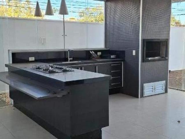 Sobrado à venda no Terras di Siena em Santa Bárbara d&apos Oeste com 4 quartos 3 suítes e 4 vagas de ga