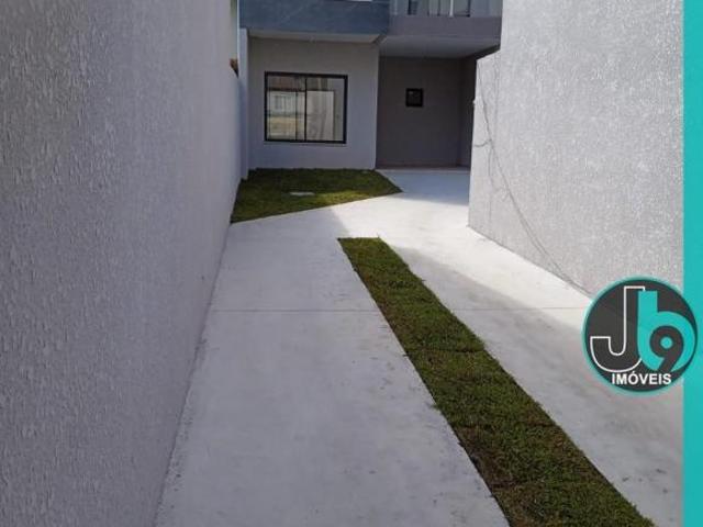 Sobrado à Venda no Uberaba 145m² com 3 quartos, 1 suíte, sala e 1 vaga de garagem por R$ 649.000,00