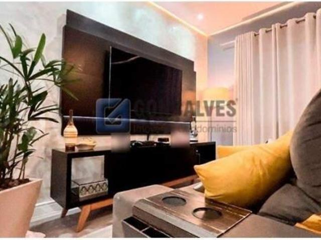 Sobrado à Venda no Vila Homero Thon, Santo André – 3 Dormitórios, 2 Vagas, Piscina