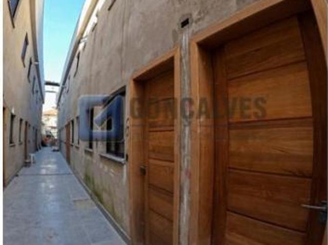 Sobrado à venda no Vila Príncipe de Gales Santo André – 2 suítes, 2 vagas, 56 m²
