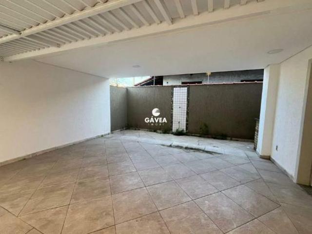 Sobrado à venda no Vila São Jorge em São Vicente