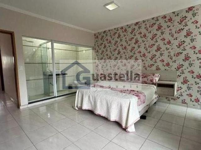 Sobrado à Venda na Cooperativa, SBC: 3 Dorms, 2 Suítes, 216m²