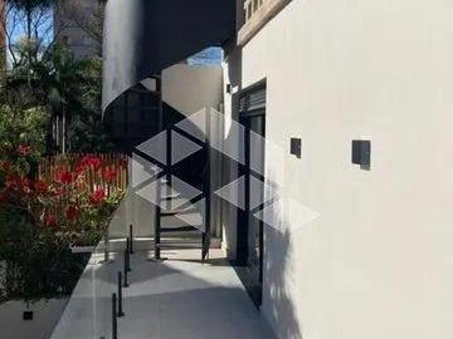 Sobrado à Venda na Chácara Inglesa com 4 Quartos e 170m2 de área Construída!