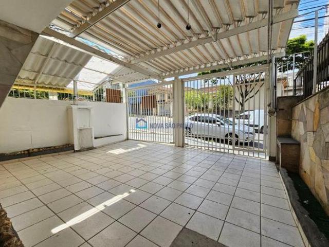 Sobrado à venda na Chácara Inglesa com 3 quartos 1suíte, 3 vagas