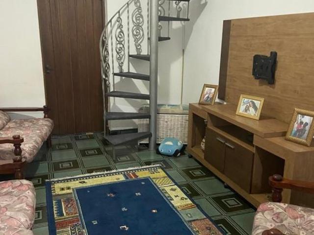 Sobrado à Venda na Cidade São Jorge em Santo André/SP 4 Quartos, 1 Suíte, 2 Banheiros, 1 Vaga, 170