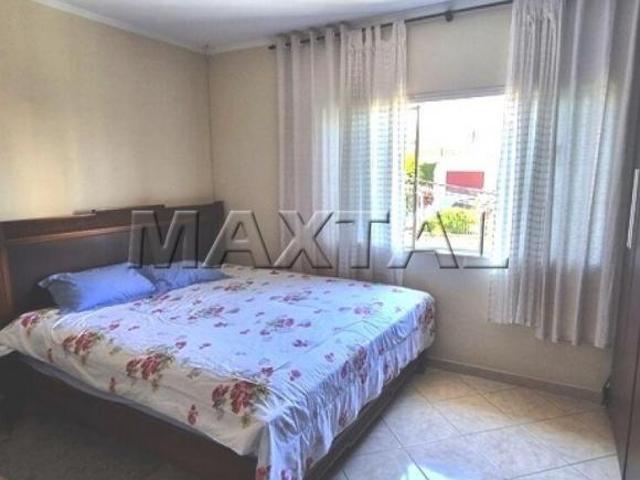 Sobrado à venda na Água Fria, 208 m². Com 3 dormitórios, 1 suíte e 4 vagas