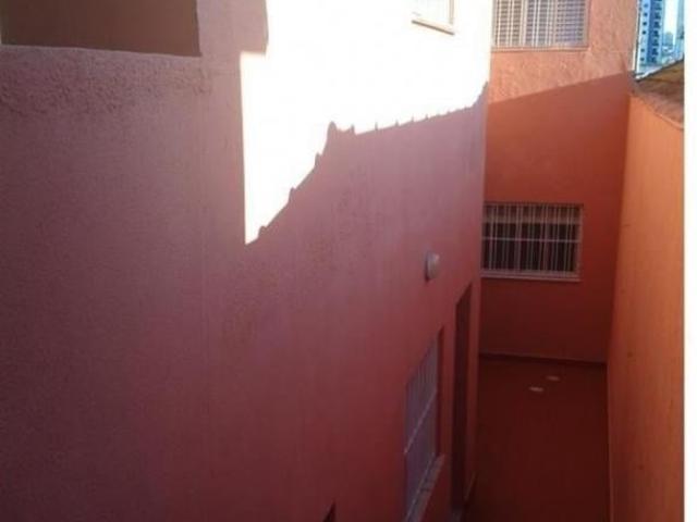 Sobrado a venda na Água Rasa com 3 dorms e 1 vaga de garagem
