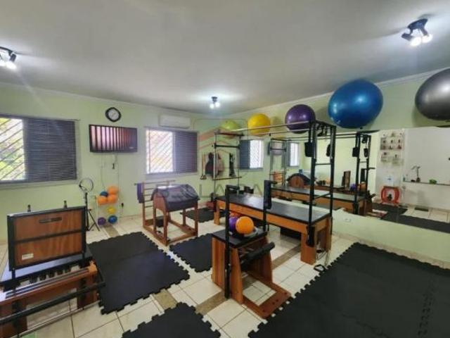 Sobrado à venda na Mooca 190m2 5 dormitórios 3 suítes 2 vagas de garagem