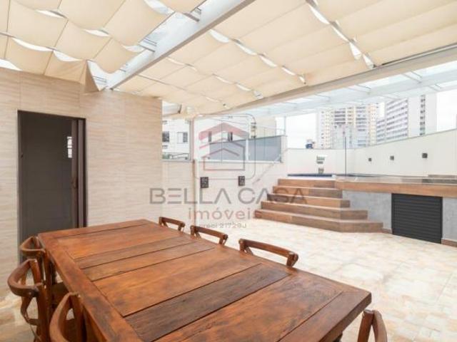 Sobrado à venda na Mooca 2 Suítes, Piscina e 3 Vagas de Garagem